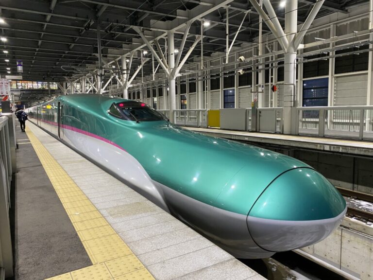 東北・北海道新幹線 E5系 U5編成 グランクラスの紹介【新函館北斗→東京】 | ブリュの公式ブログ.com（for Boo Boo）